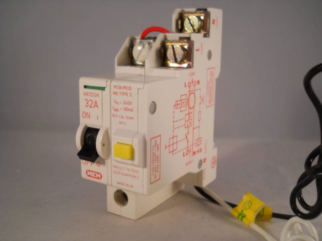 MEM Memera 2000 RCBO MCB/RCD 32 Amp 30mA Type C 32A RCD Memshield 2 ...
