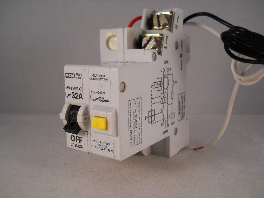 MEM RCBO 32 Amp 30mA M9 Type C MCB-RCD Memshield 1 32A 321MB3R 3T321R ...