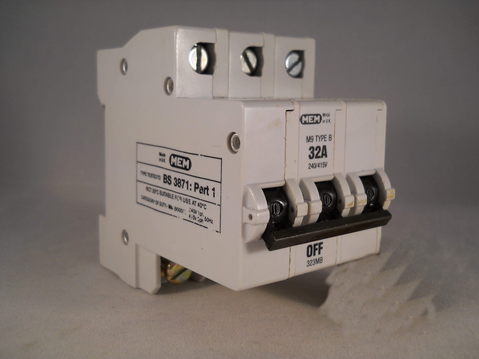 MEM MCB 32 Amp Type B M9 Triple Pole 3 Phase Breaker 32A Memshield 1 ...