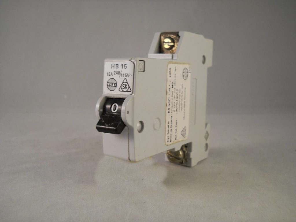 Wylex MCB 15 Amp M9 Type 2 Single Pole 15A Circuit Breaker HB Stotz ...