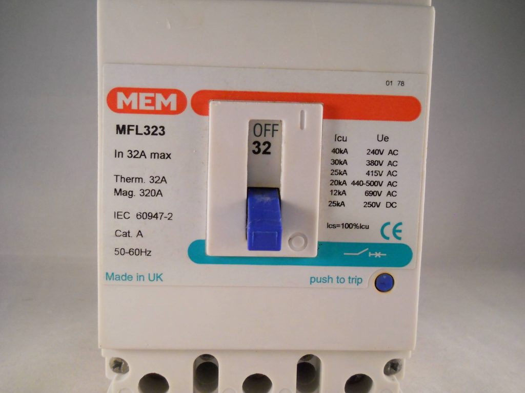 MEM MCCB 32 Amp Triple Pole 32A 3 Phase Breaker Bill TLF323 Memshield 2 ...