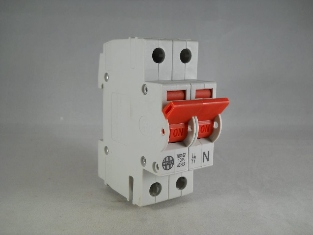 Wylex Main Switch Disconnector 100 Amp Double Pole Isolator 100A WS102 ...