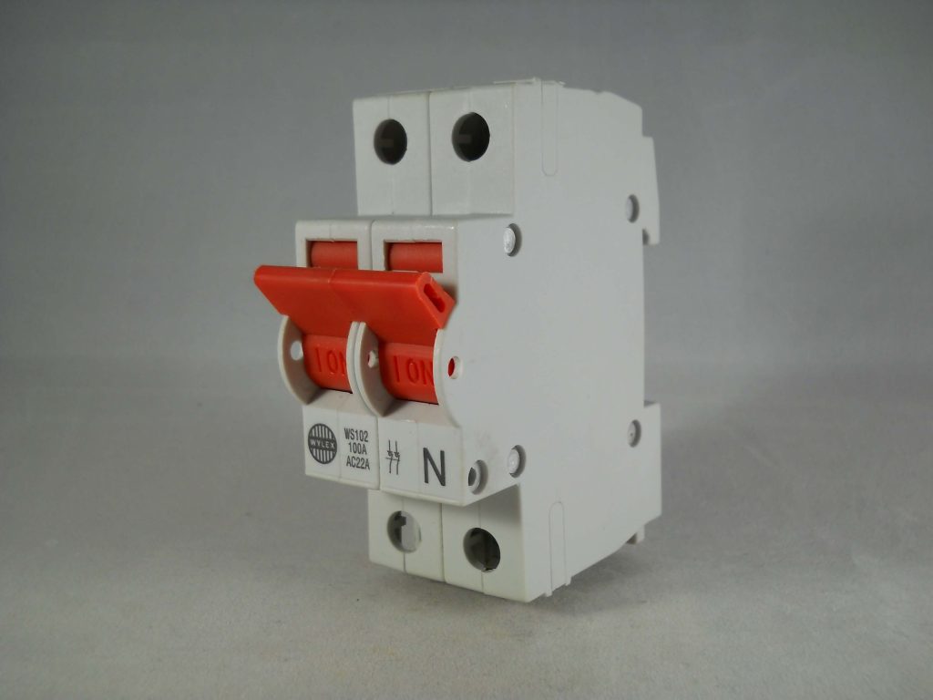 Wylex Main Switch Disconnector 100 Amp Double Pole Isolator 100A WS102 ...