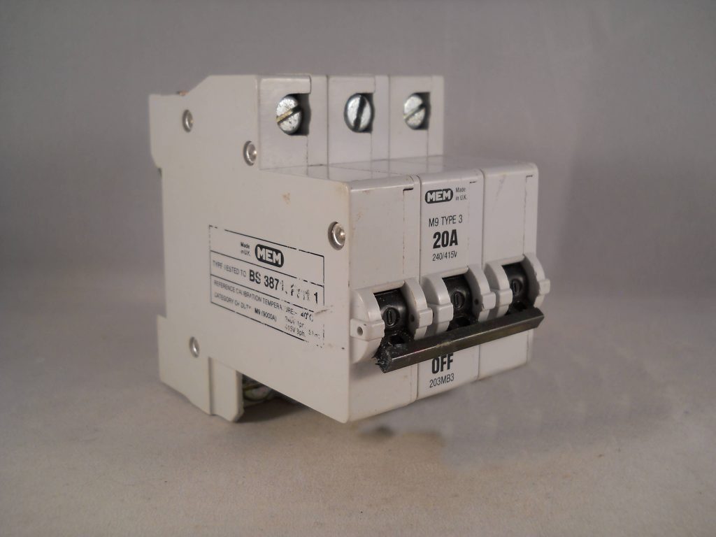 MEM MCB 20 Amp Type 3 M9 Triple Pole 3 Phase 20A Memshield 1 3T203 ...