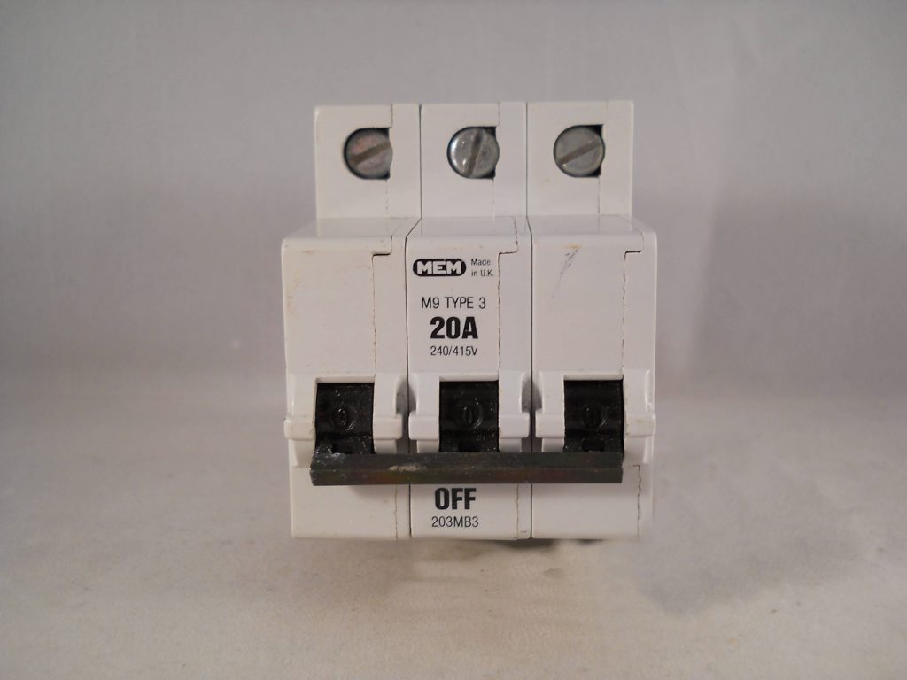 MEM MCB 20 Amp Type 3 M9 Triple Pole 3 Phase 20A Memshield 1 3T203 ...