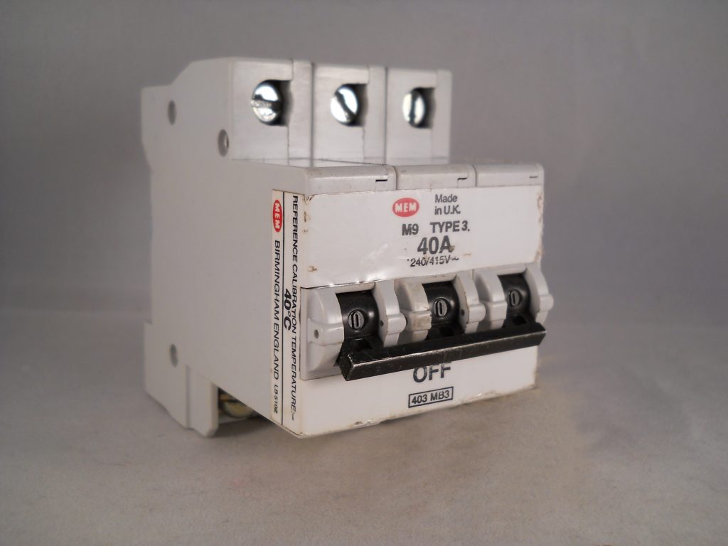 MEM MCB 40 Amp Type 3 Triple Pole 3 Phase M9 40A Memshield 3T403 403MC ...