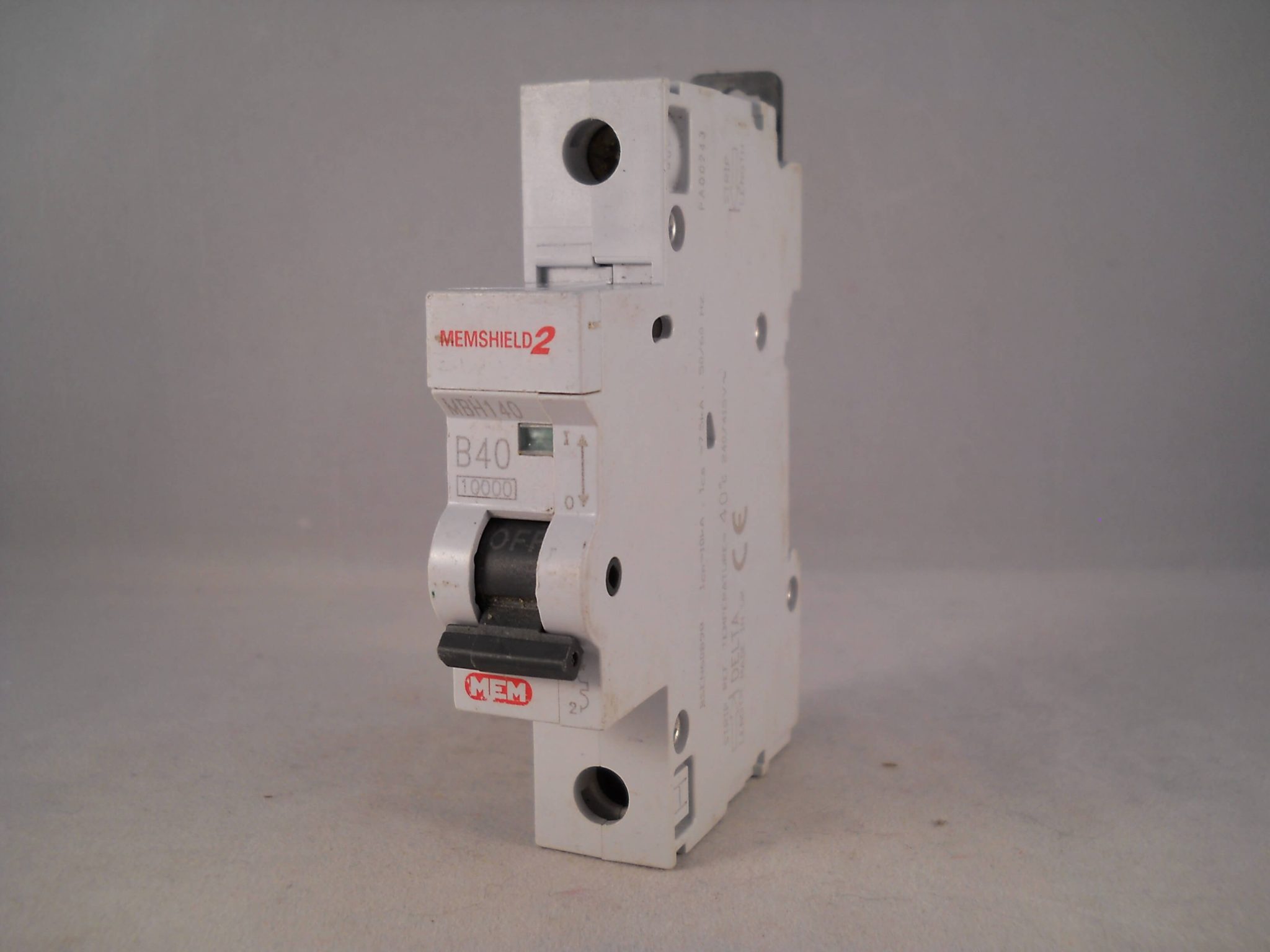MEM Memshield 2 MCB 40 Amp Type B 40A Single Pole Circuit Breaker ...