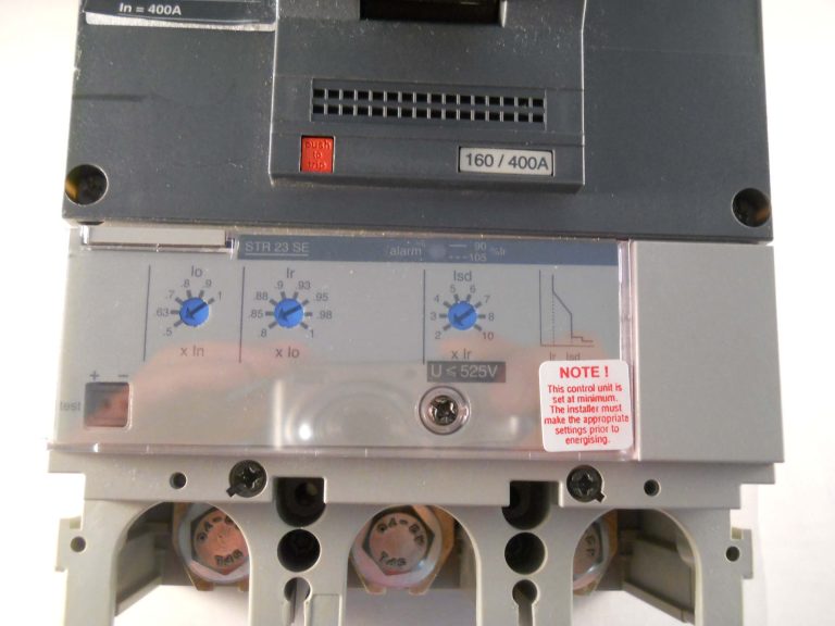 Merlin Gerin MCCB 400 Amp Triple Pole Compact 400A NS400N STR23SE ...