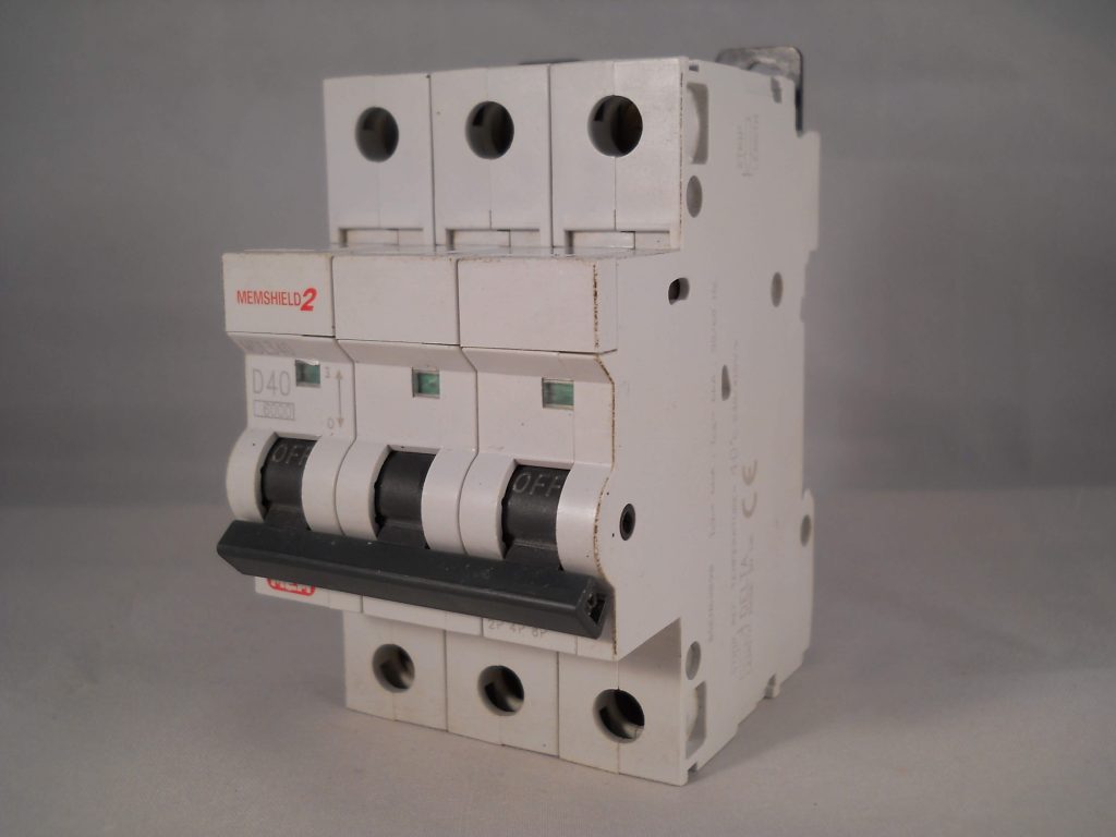 MEM MCB 40 Amp Triple Pole 3 Phase Breaker Type D 40A D40 Memshield 2 ...