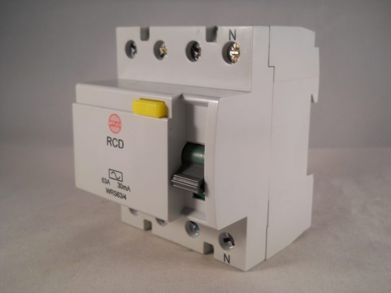 Wylex RCD 63 Amp 30mA Four Pole 63A RCCB Lifeline Trip WRS63/4 NEW ...