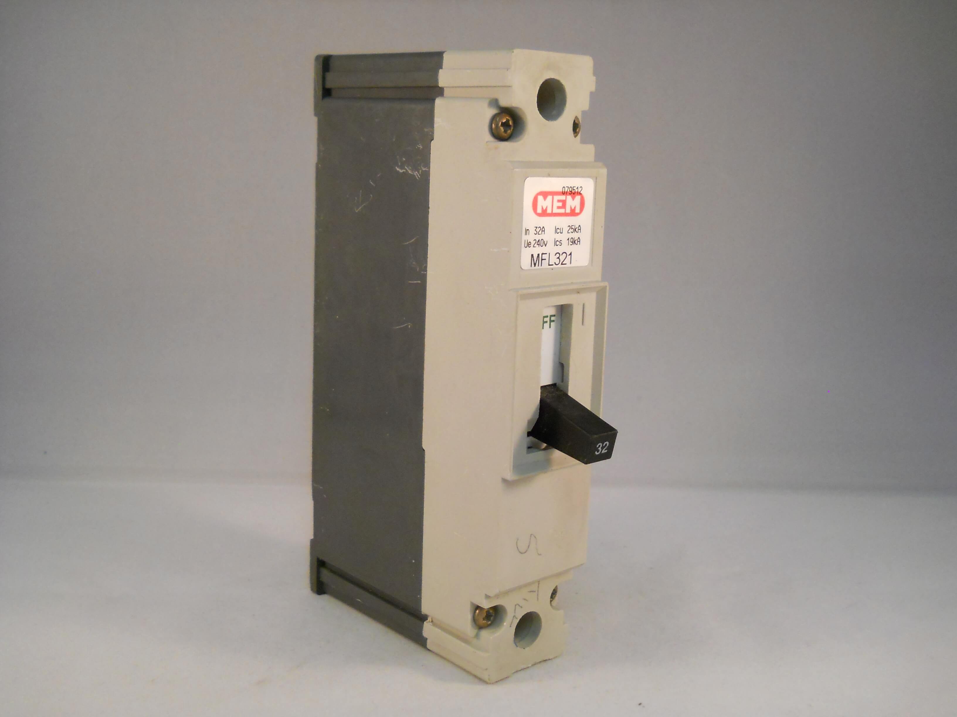 MEM MCCB 32 Amp Single Pole 32A Breaker Memshield 2 Bill TLF321 MFL321 ...