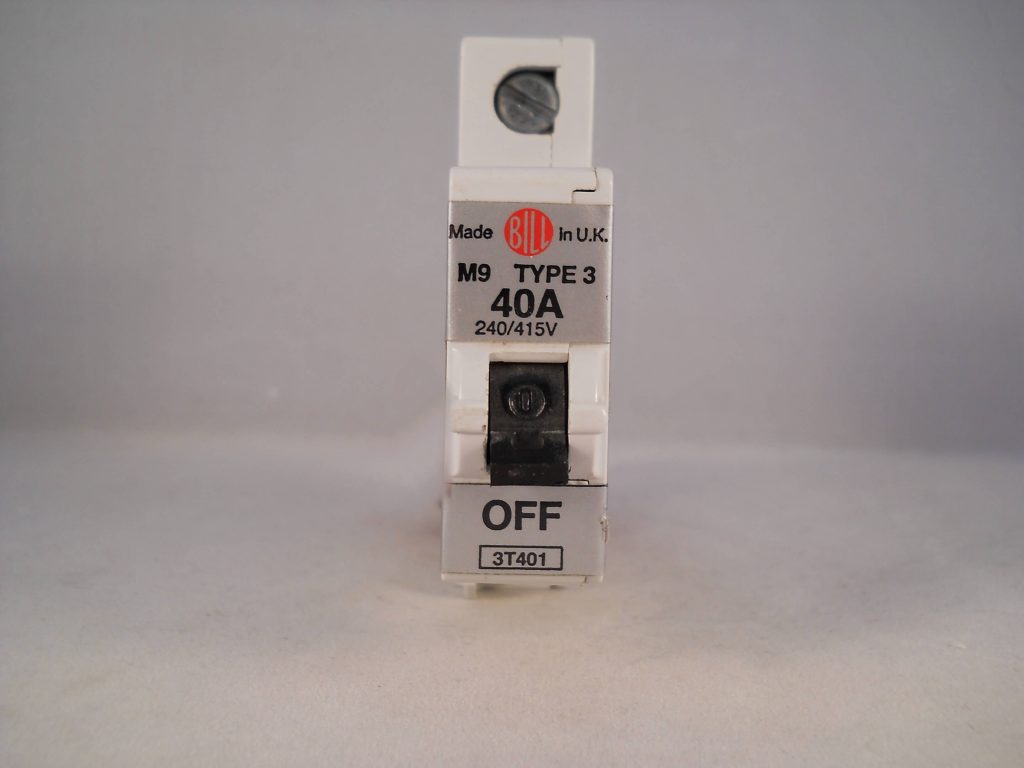 Bill MCB Type 3 40 Amp M9 Single Pole 40A Memshield Breaker 401MB3 ...