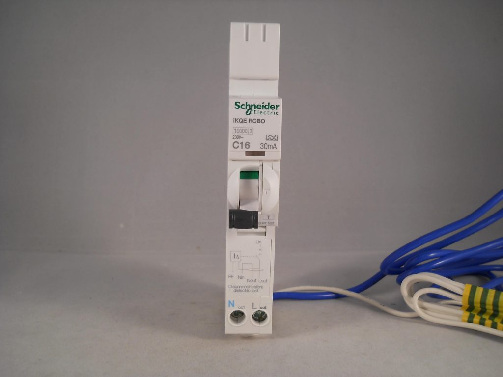Schneider RCBO 16 Amp 30Ma Type C 16A C16 IKQE KQE Acti9 Square D ...