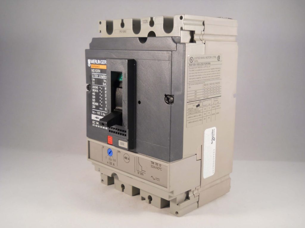 Merlin Gerin MCCB 32 Amp Triple Pole 3 Phase Compact 32A Breaker NS100N ...