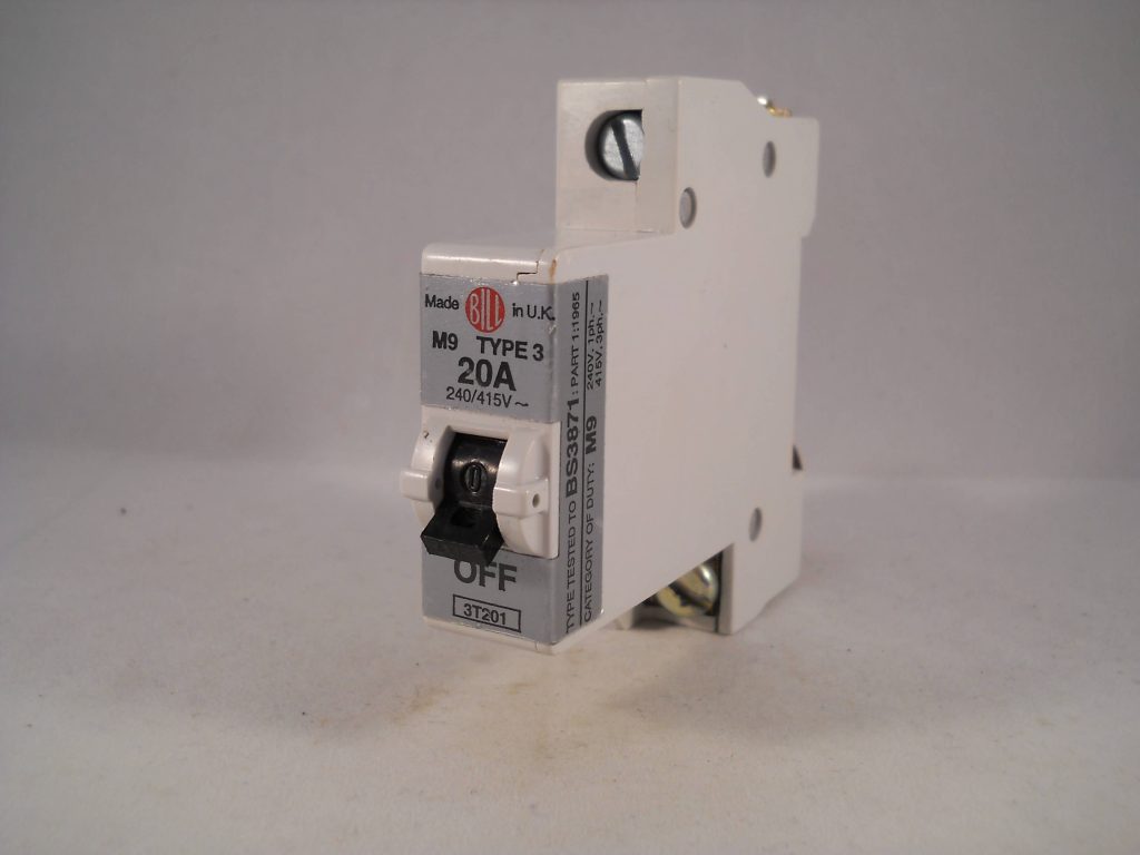 Bill MCB Type 3 20 Amp M9 Single Pole 20A Memshield Breaker 201MB3 ...