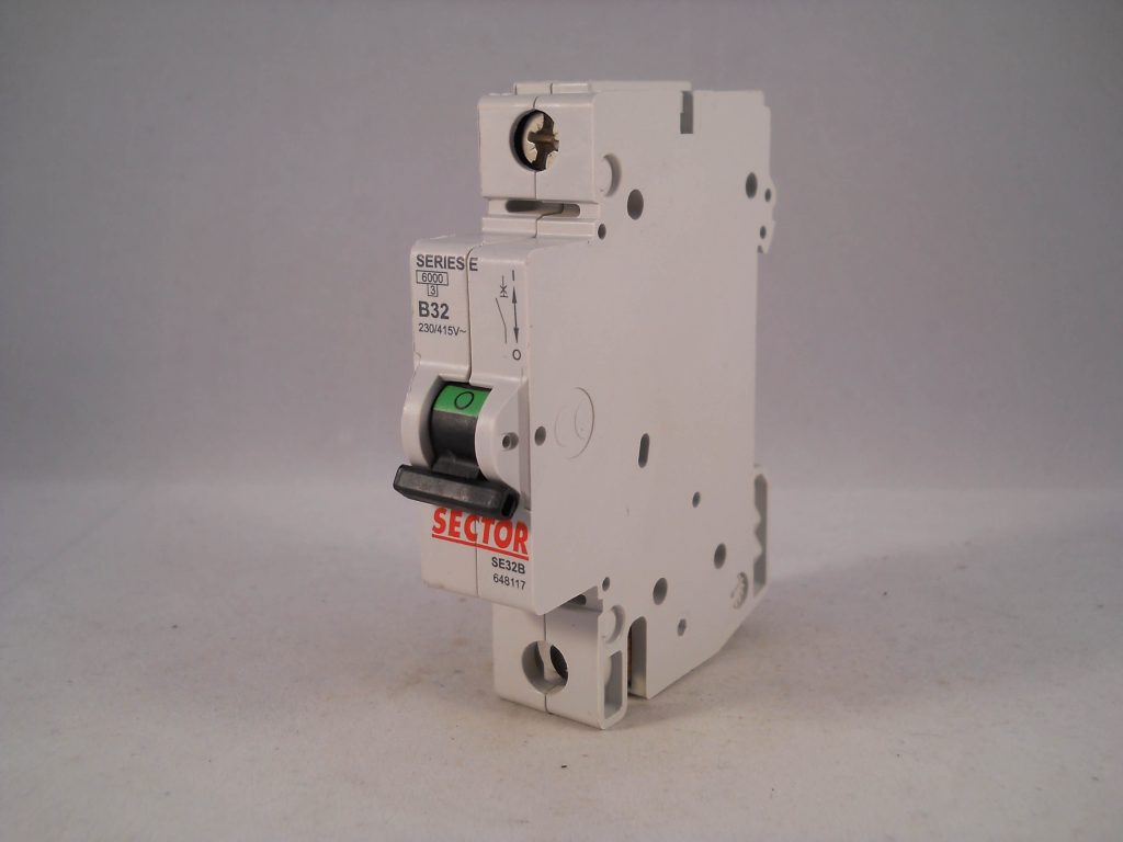 Sector Series E MCB 32 Amp Type B 32A Single Pole Breaker GE Vynckier ...