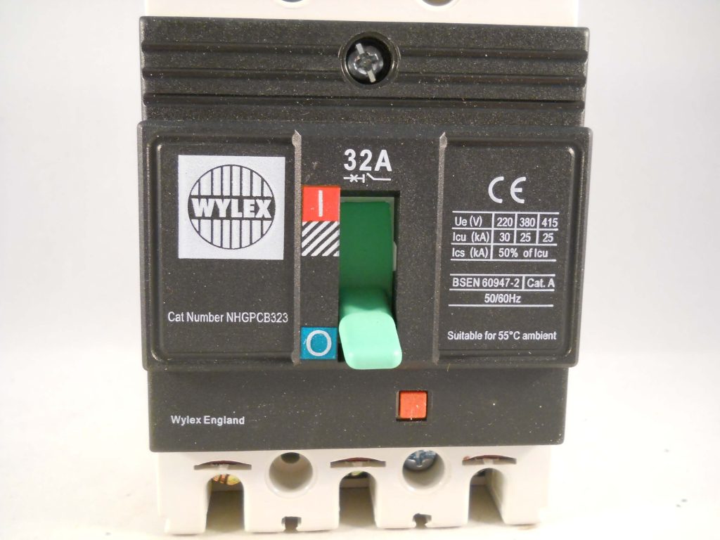 Wylex MCCB 32 Amp Triple Pole 3 Phase 32A G Frame NHGPCB323 NEW ...