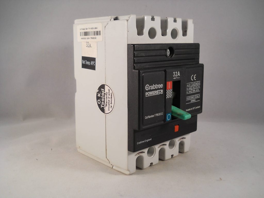 Crabtree Powerstar MCCB 32 Amp Triple Pole 3 Phase 32A G Frame 7PBGB332 ...