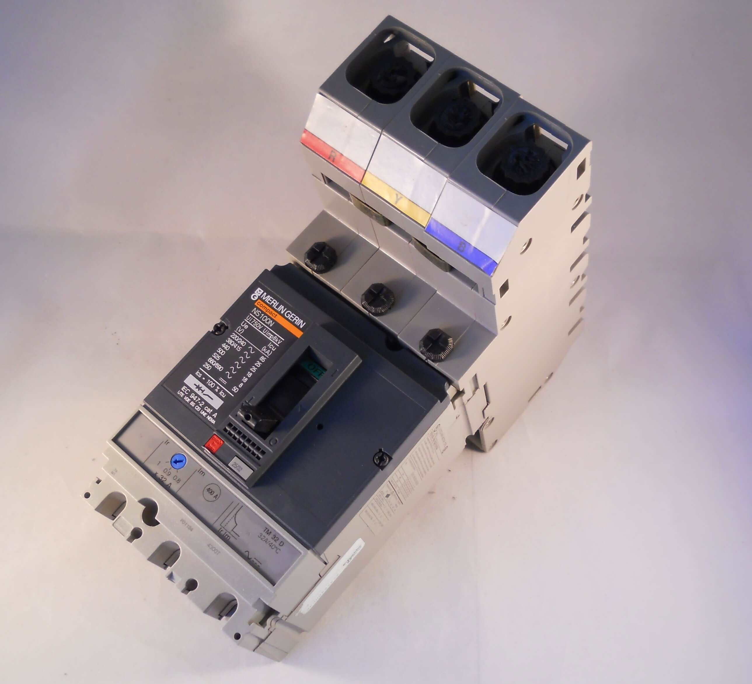 Merlin Gerin MCCB 32 Amp Triple Pole Compact 32A NS100N TM32D MGP0323 ...