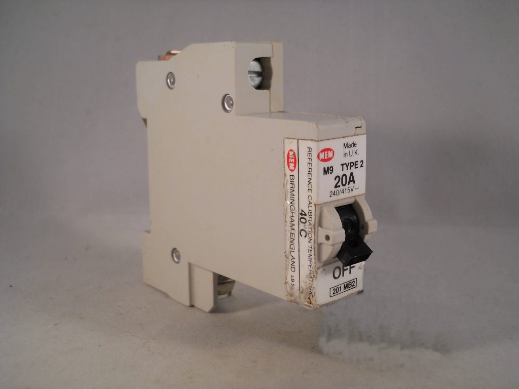 MEM Type 2 MCB 20 Amp M9 Single Pole 20A Memshield Breaker 201B 201MB ...