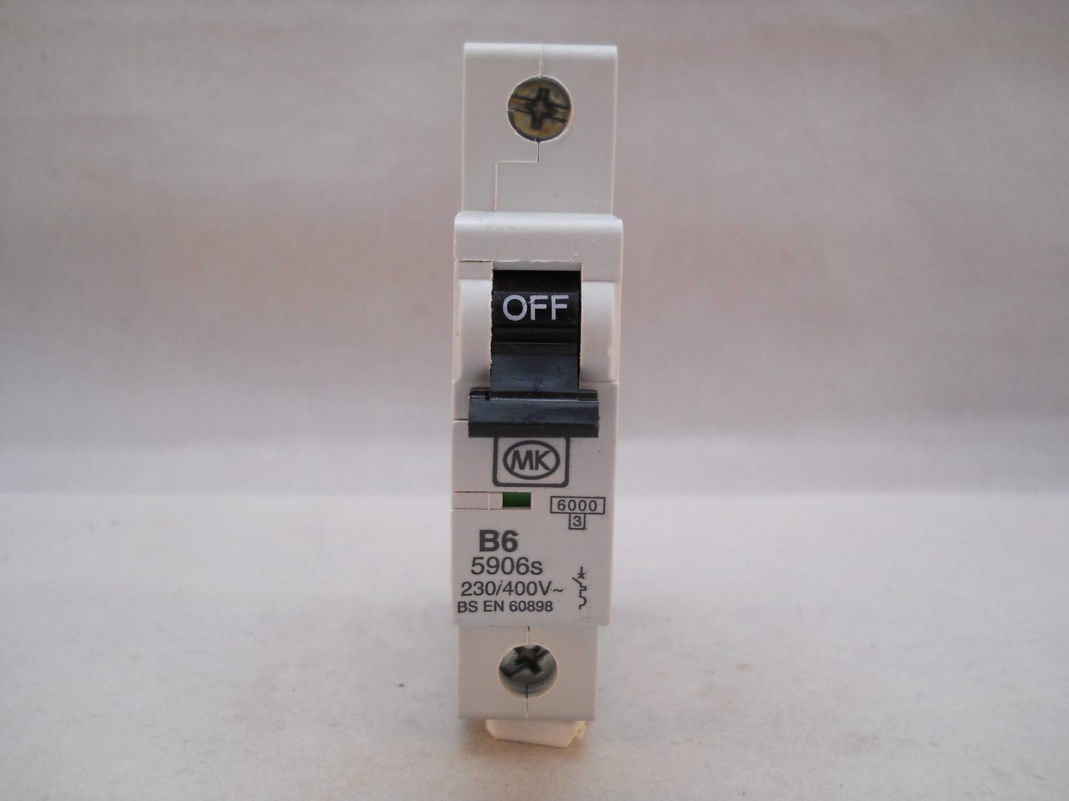 MK MCB 6 Amp Single Pole Circuit Breaker Type B 6A B6 Sentry 5906S ...