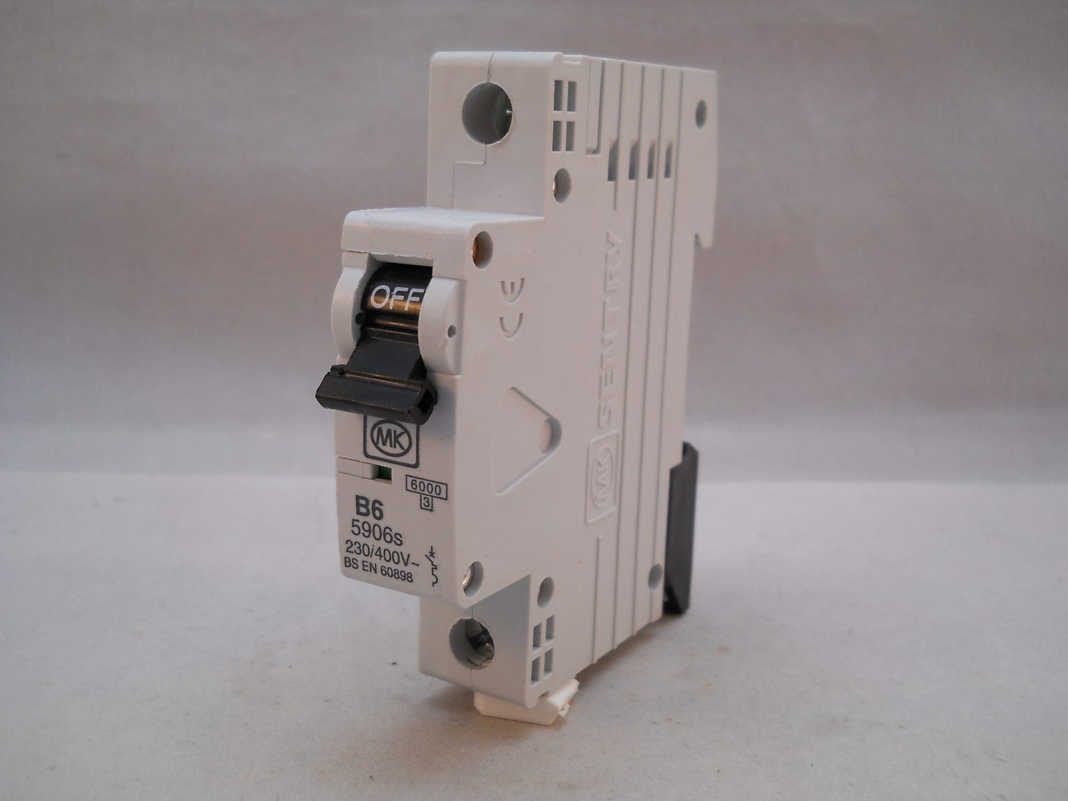MK MCB 6 Amp Single Pole Circuit Breaker Type B 6A B6 Sentry 5906S ...