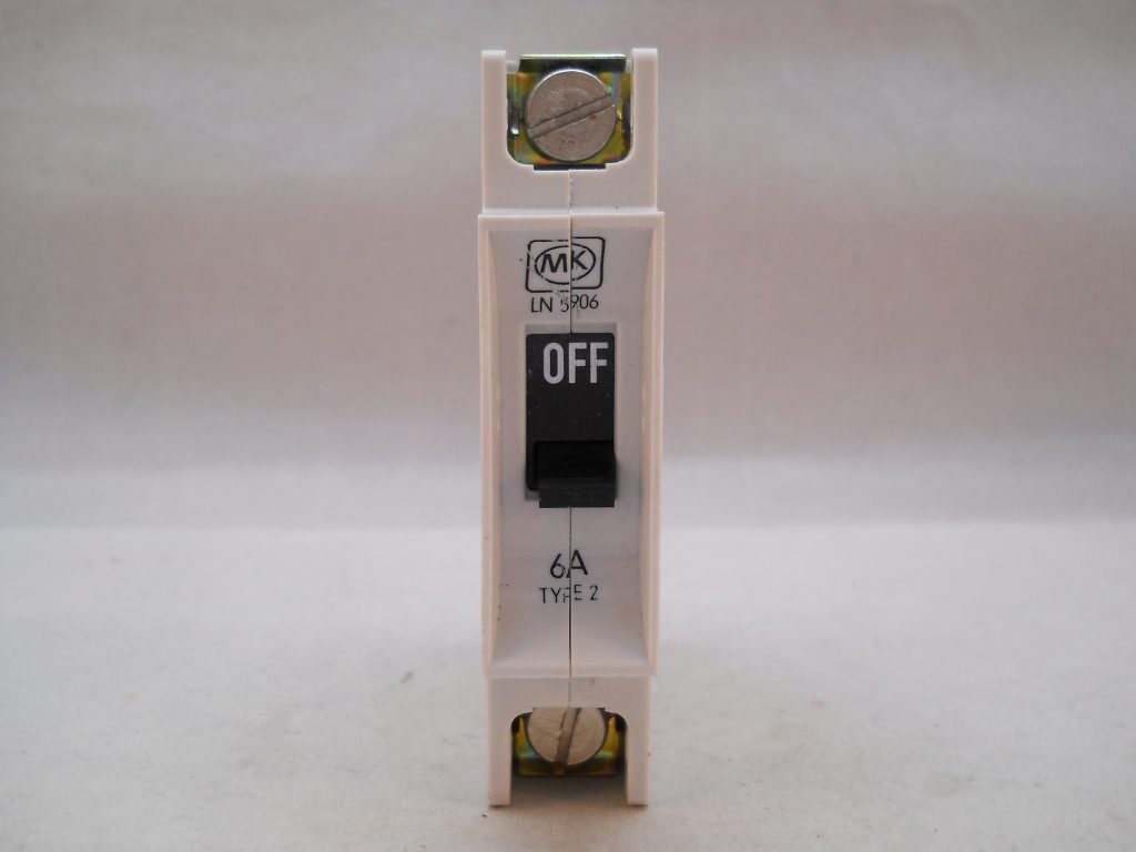 MK MCB 6 Amp Single Pole Circuit Breaker Type 2 6A Sentry LN5906 ...