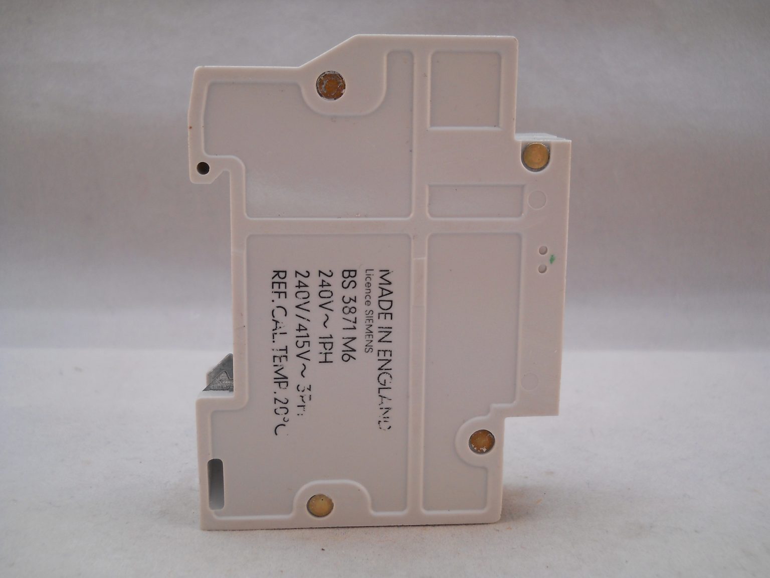 MK MCB 6 Amp Single Pole Circuit Breaker Type 2 6A Sentry LN5906 ...