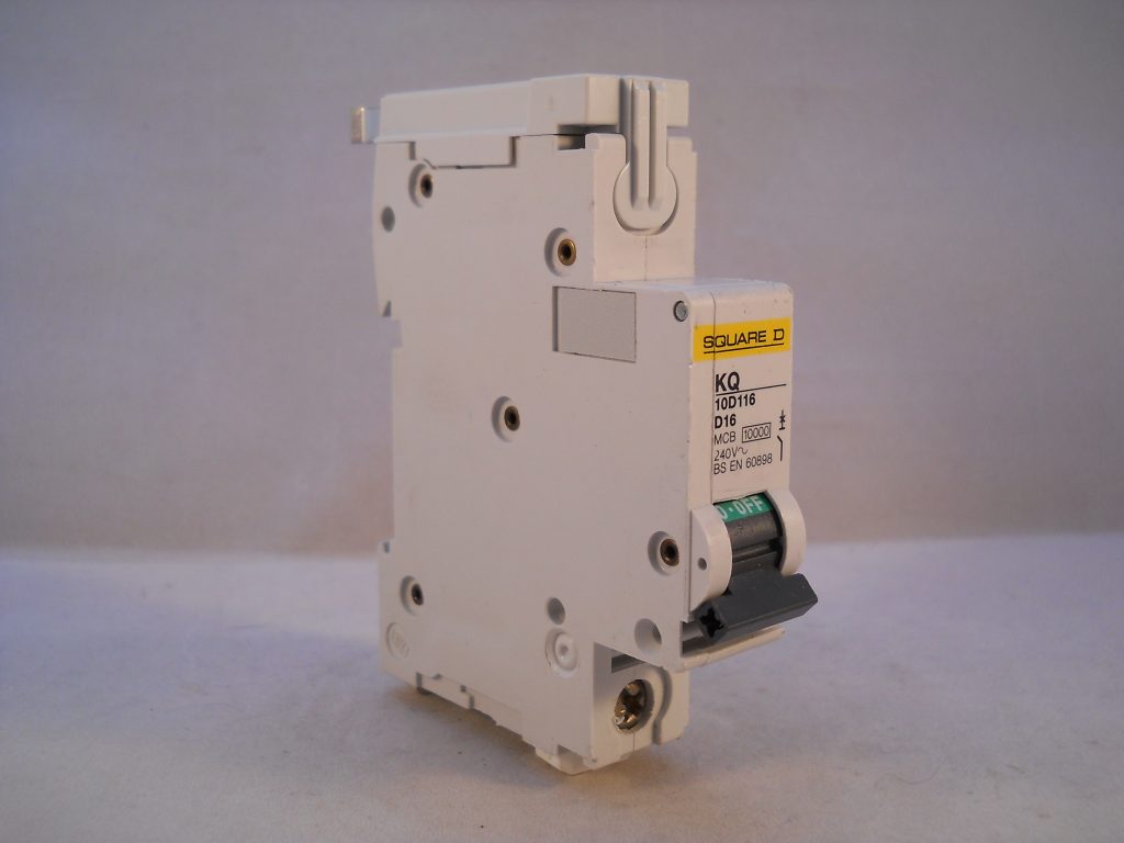 Square D KQ MCB 16 Amp Type D Single Pole 16A Circuit Breaker D16 ...
