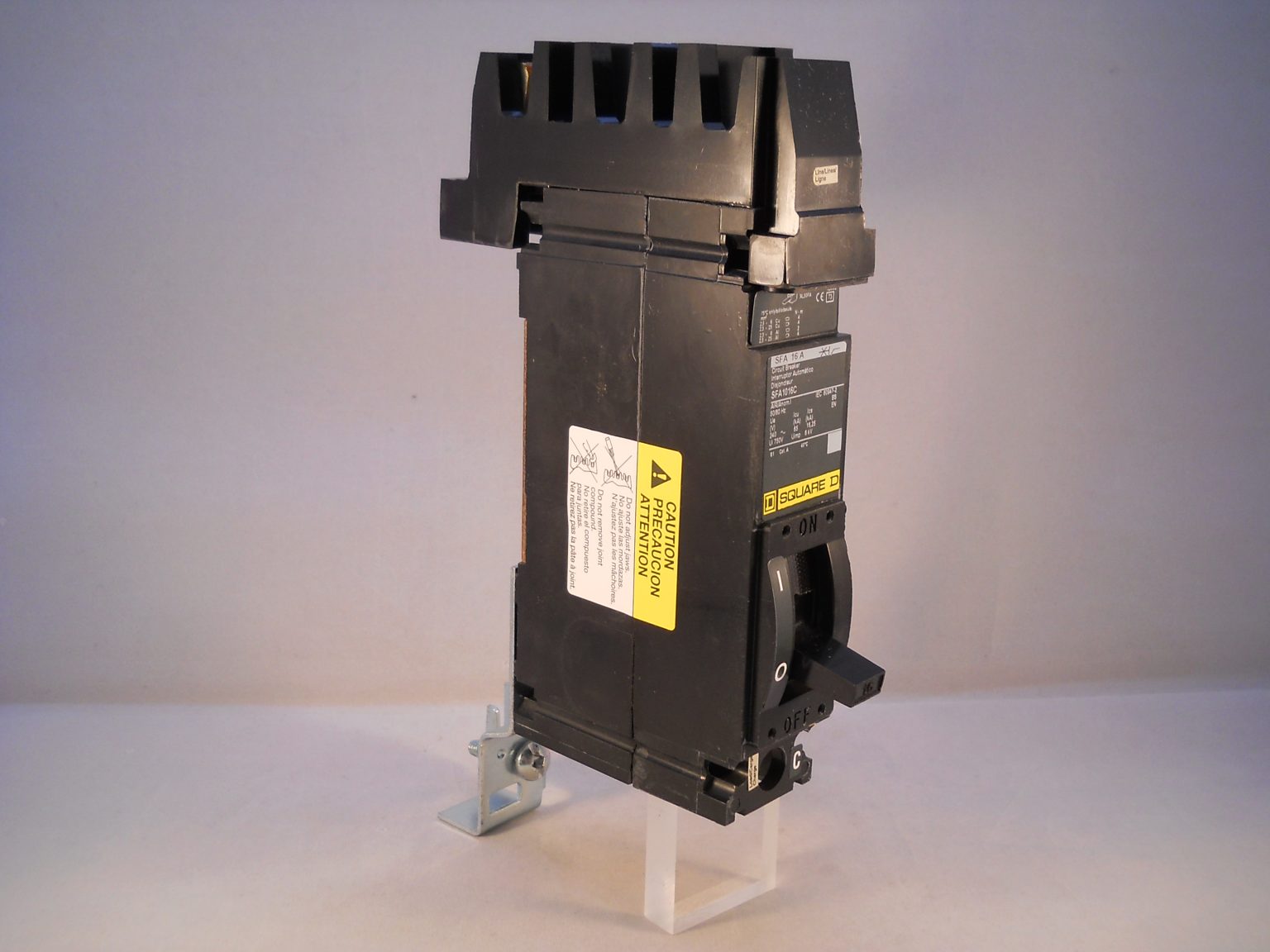 Square D MCCB 16 Amp Single Pole 16A i-Line Circuit Breaker SFA1016C ...