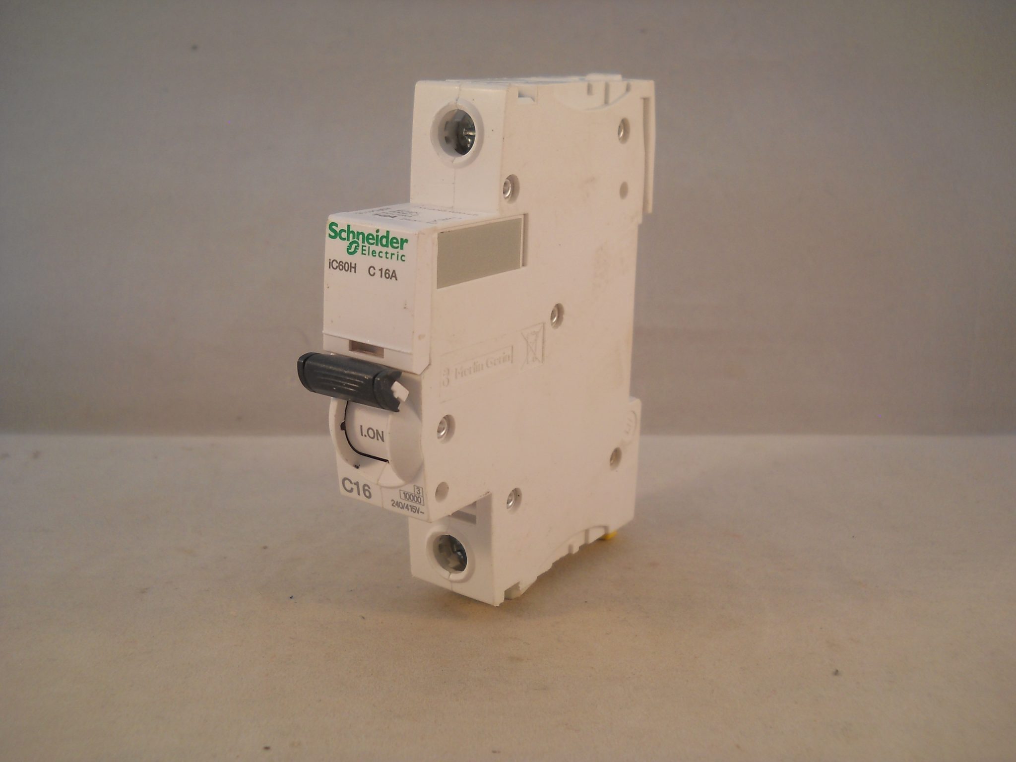 Schneider MCB 16 Amp Single Pole Type C 16A Acti9 Merlin Gerin A9F54116 ...