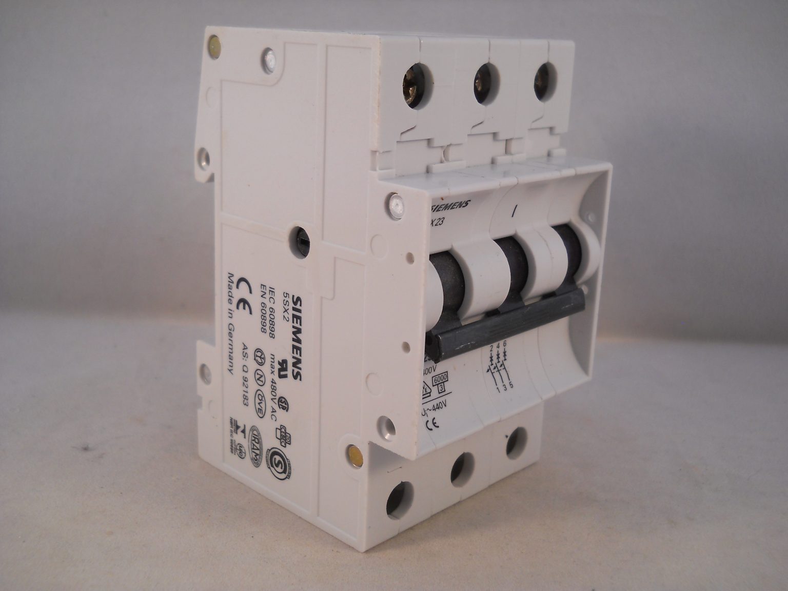 Siemens MCB 25 Amp 5SX23 Type C Triple Pole 25A 3 Phase Circuit Breaker ...