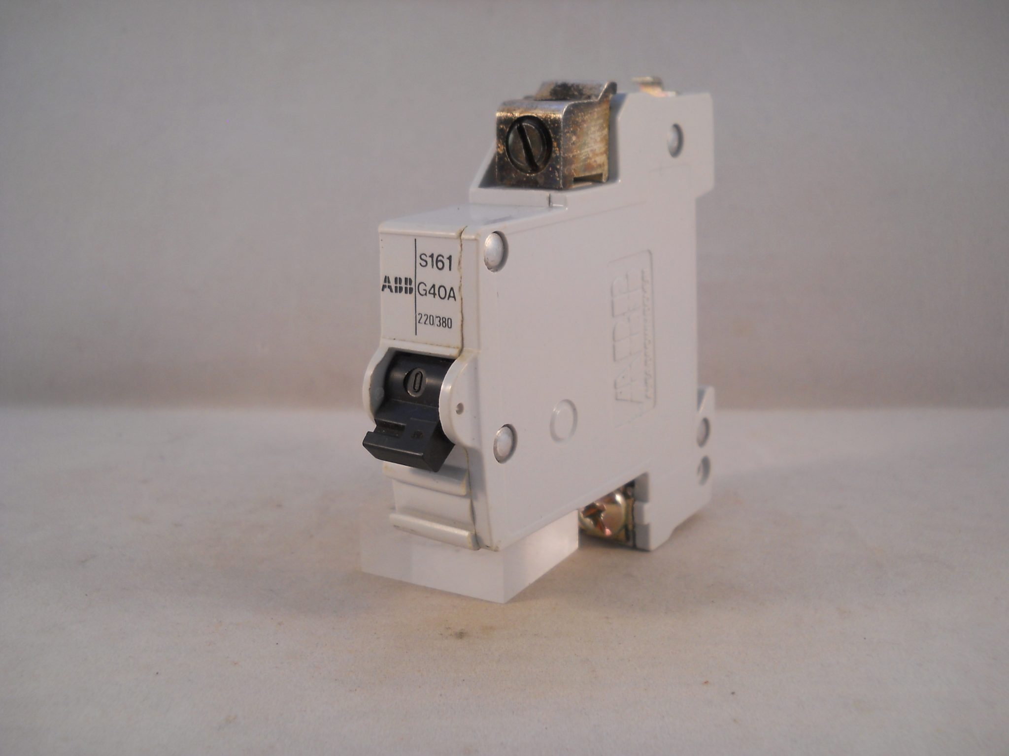 ABB MCB 40 Amp M6 Type 1 Single Pole 40A Circuit Breaker Wylex NB40 ...