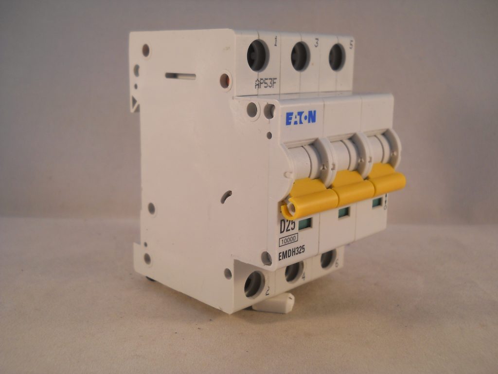 Eaton MCB 25 Amp Type D 25A Triple Pole 3 Phase D25 Memshield 3 EMDH325 ...